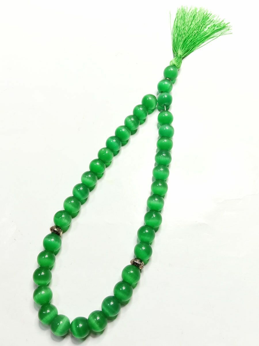 Мусульманские четки из кошачьего глаза, 33 бусины, диаметр 10 мм. в подарочной коробке.