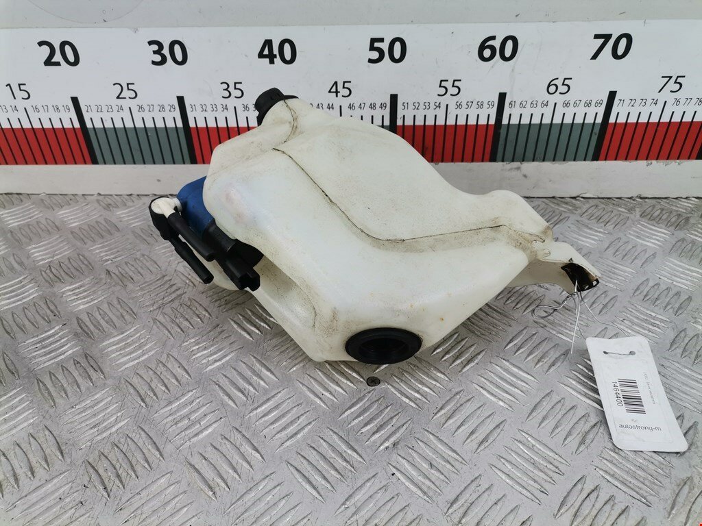 Бачок омывателя Renault Twingo 3 289105229R арт. 1464400