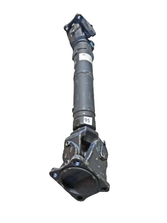 Вал карданный КамАЗ межосевой L=724мм, 4 отв.