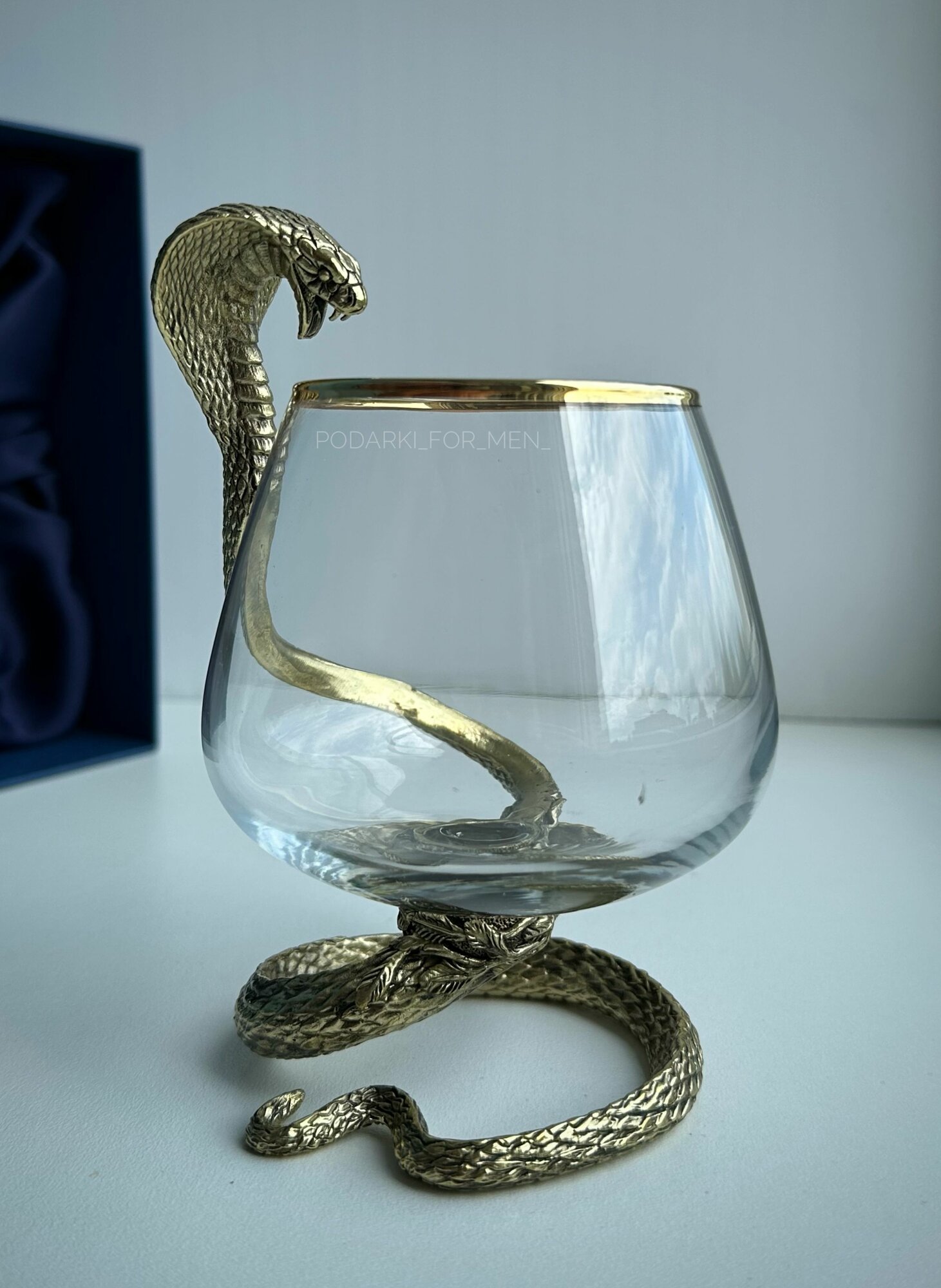 Бокал коньячный змея кобра