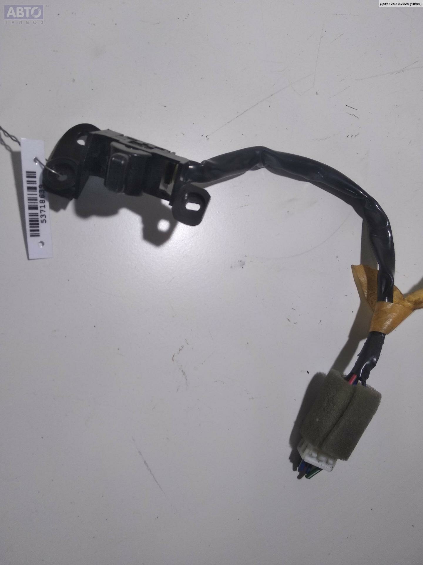 Кнопка стеклоподъемника заднего левого Subaru Forester (1997-2002)