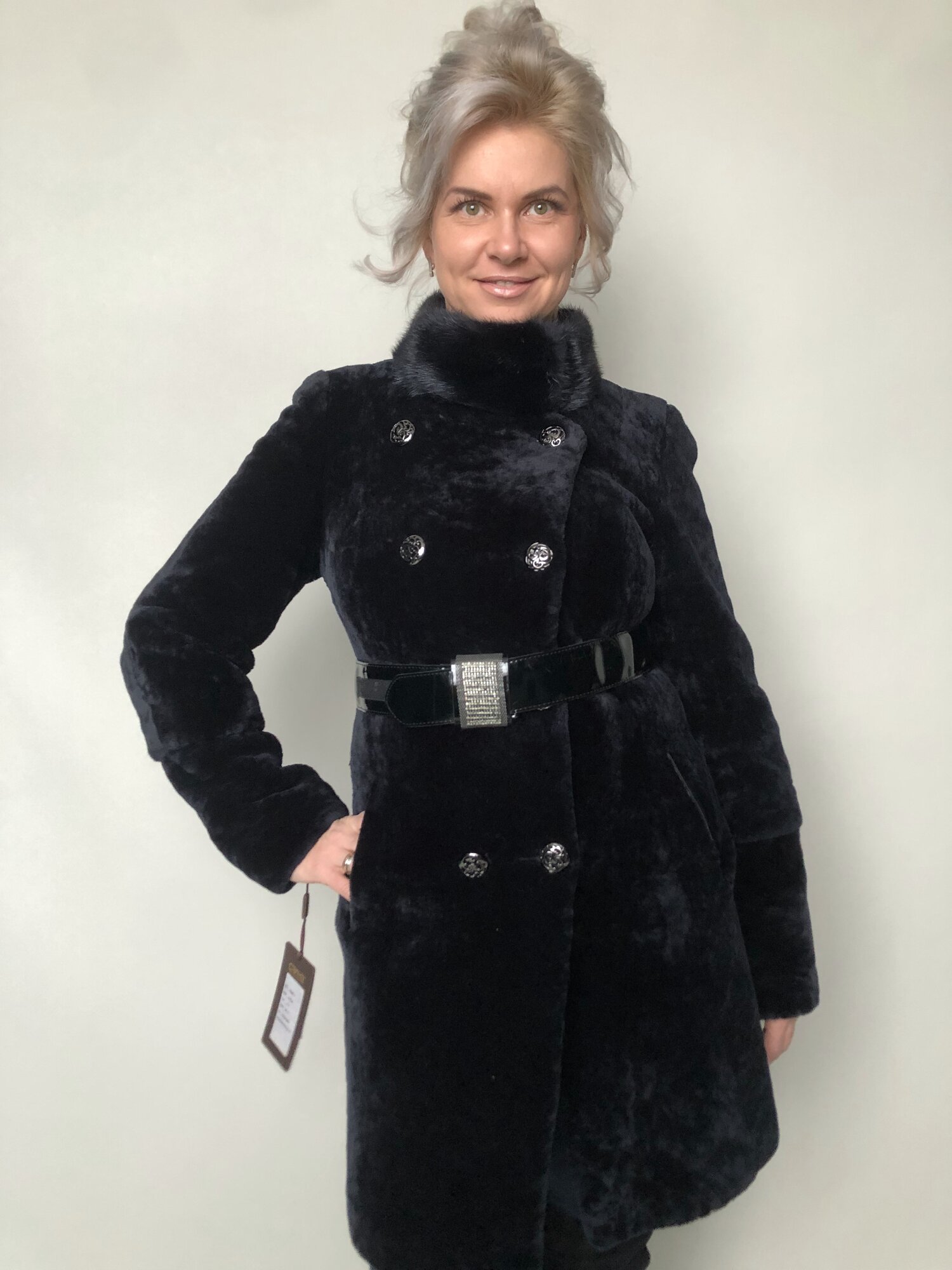 Шуба мутон тм CRAME отд. норка цв.черный р.40-42 /12098/