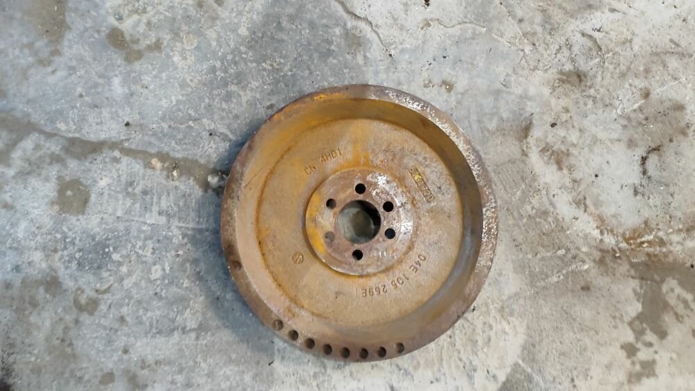 Маховик VAG 04E105269E