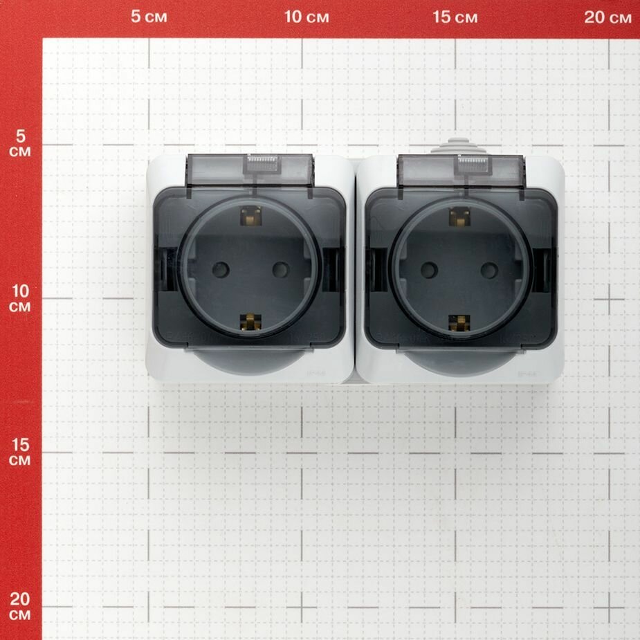 Розетка этюд двойная наружная с заземлением со шторками IP44 серая