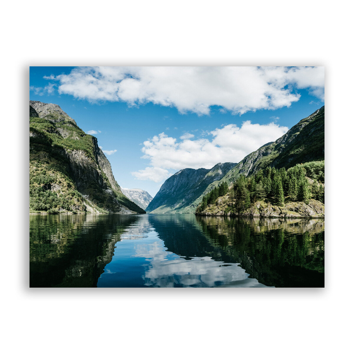 Постер, плакат на бумаге / Природа Норвегии - Пейзаж / Размер 30 x 40 см