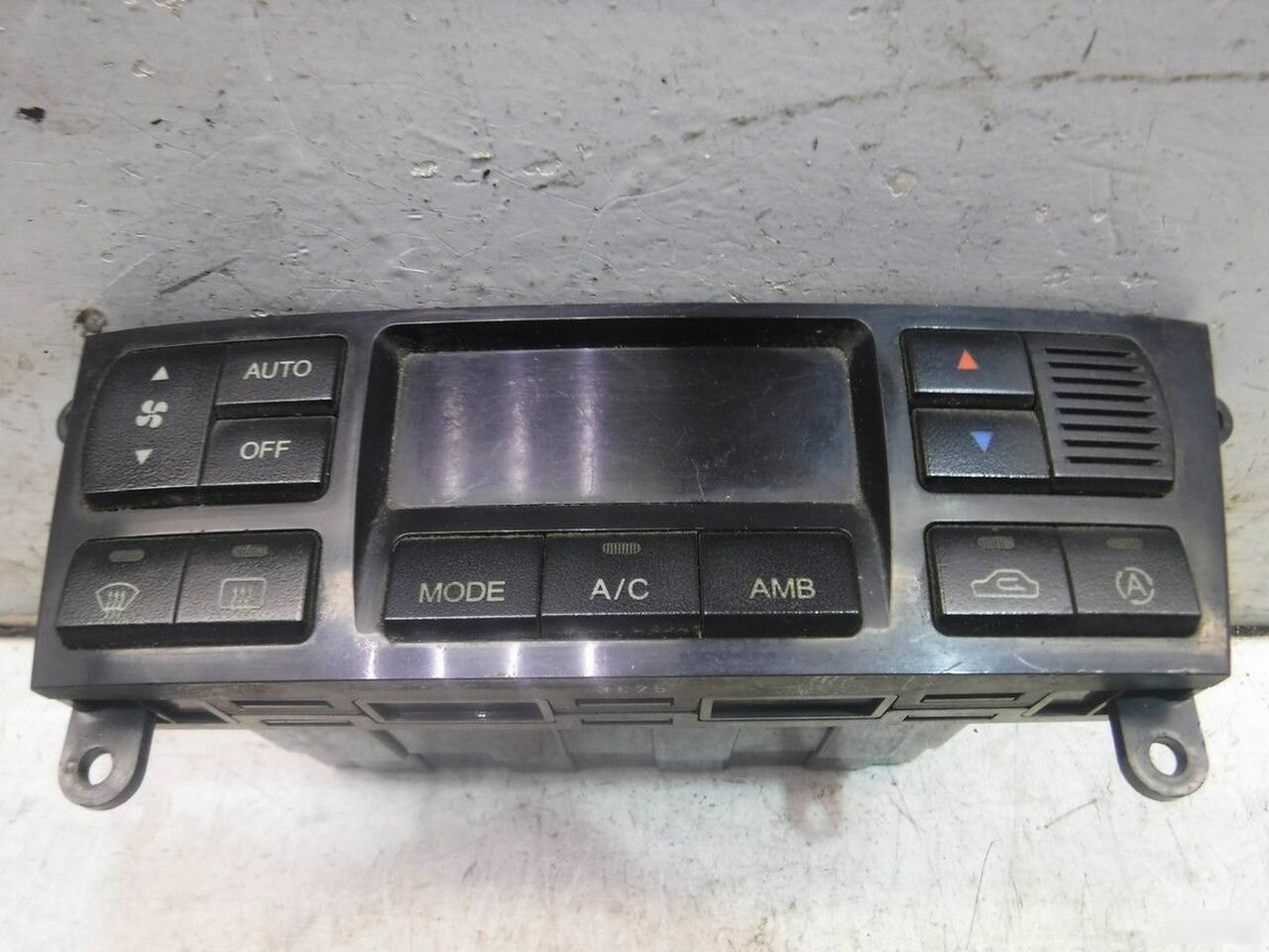 Блок управления климатической установкой Kia Magentis I (2000—2003) 972503C750