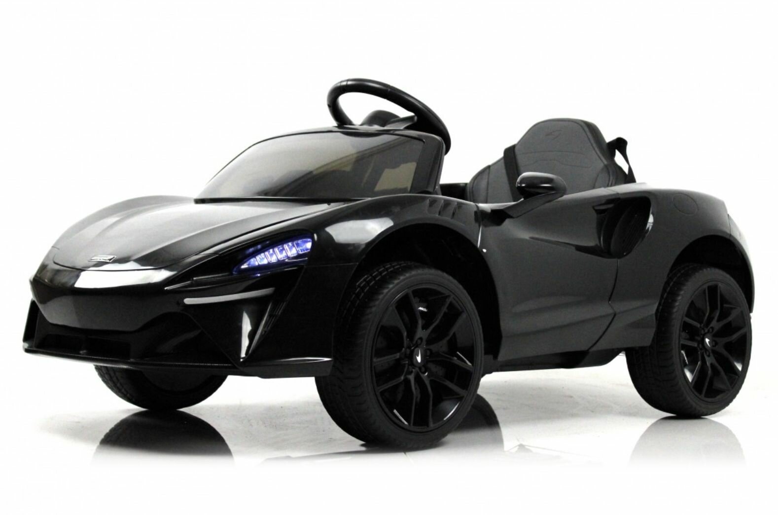 Детский электромобиль Rivertoys Mclaren ARTURA P888BP с дистанционным управлением, одноместный черный