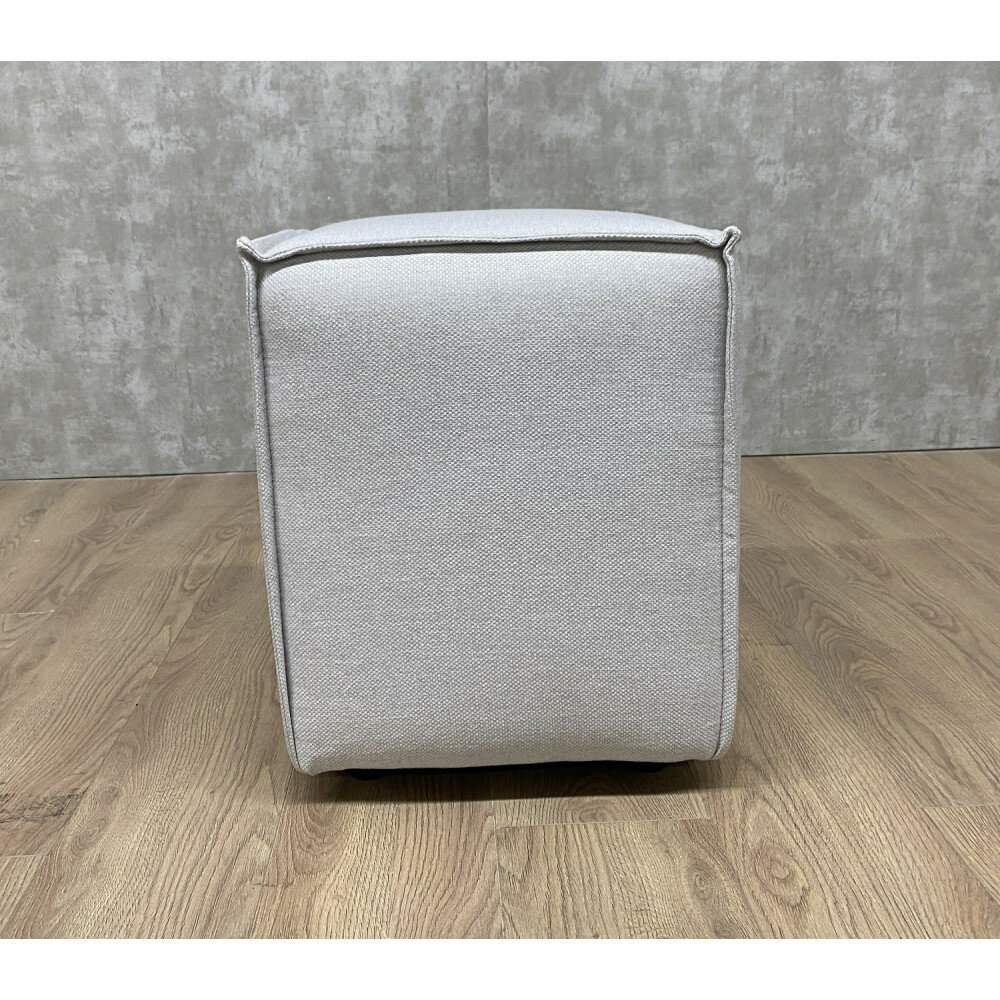 Пуф GRUPPO 396 Аркона, квадратная форма, универсальный, обивка рогожка, нагрузка до 120кг, цвет светло-сер