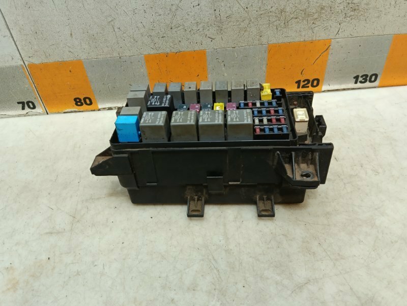 Б/У Блок предохранителей Kia Sorento 2003 BL 452477 Hyundai-KIA арт. 911603E000