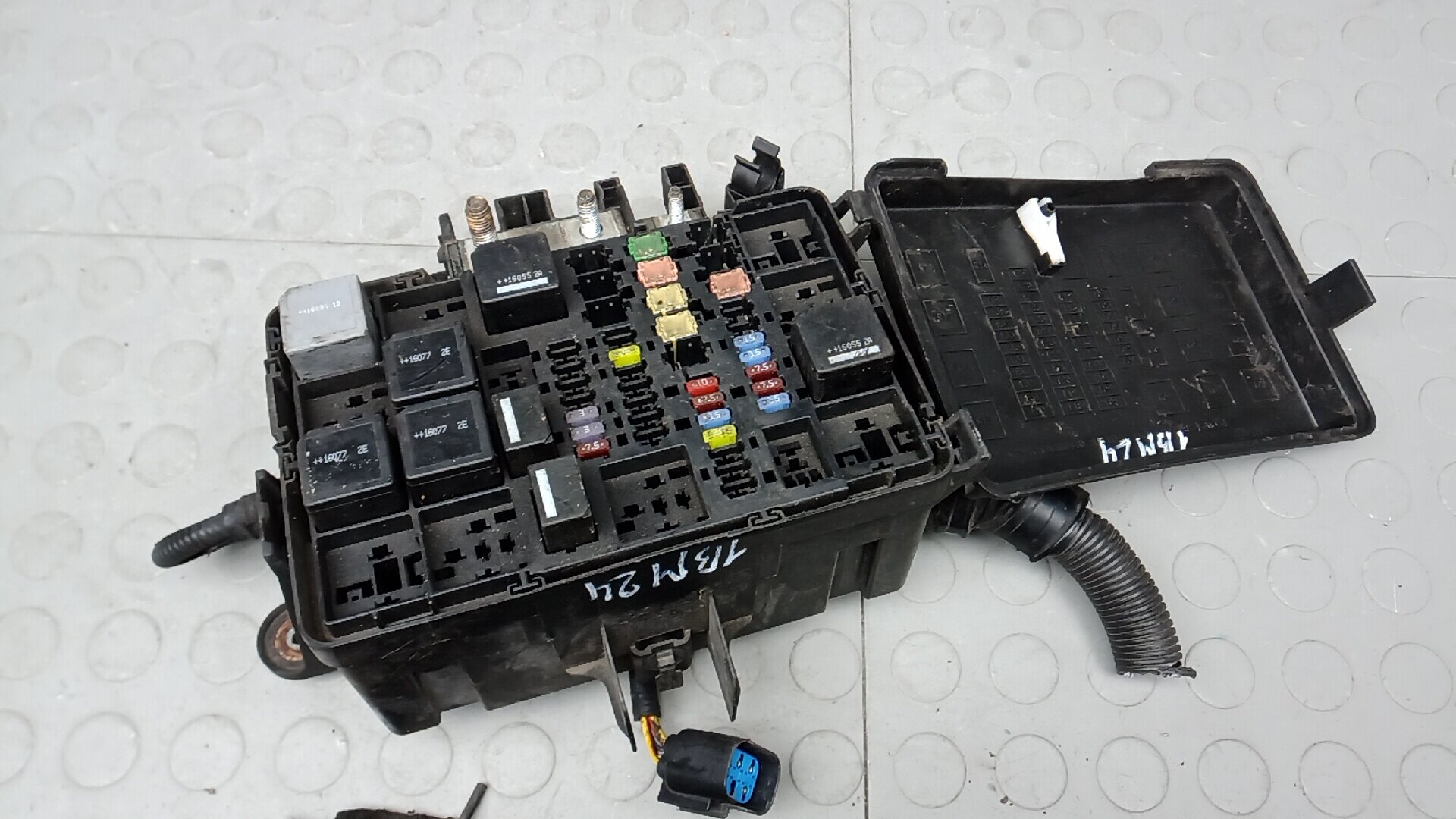 Блок предохранителей FORD TRANSIT 8, Номер bk3t9k499fbd