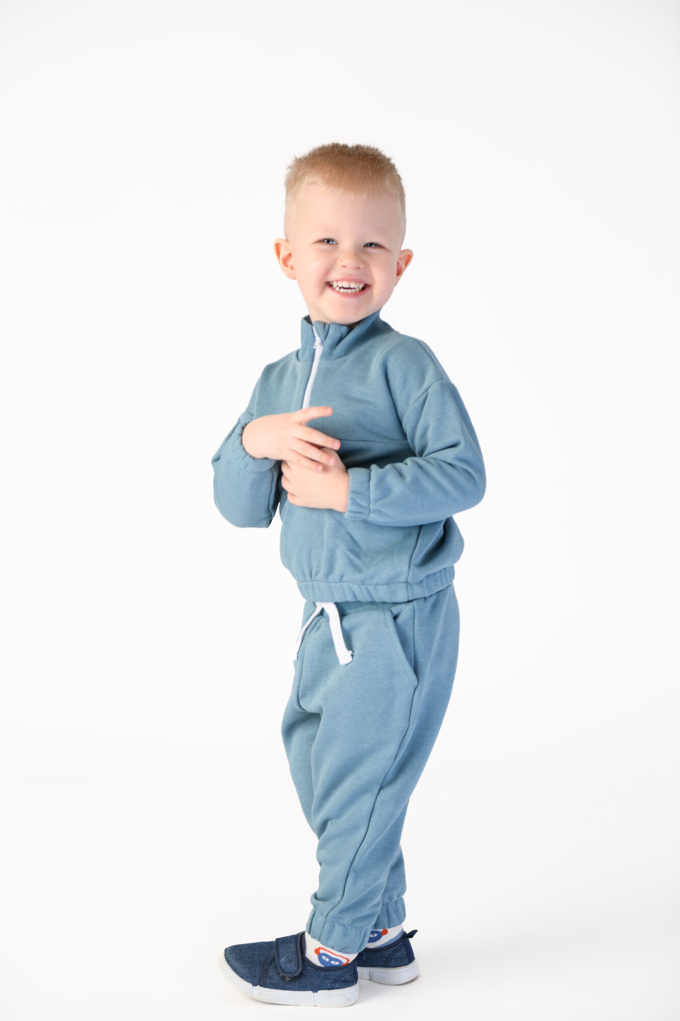 Костюм спортивный