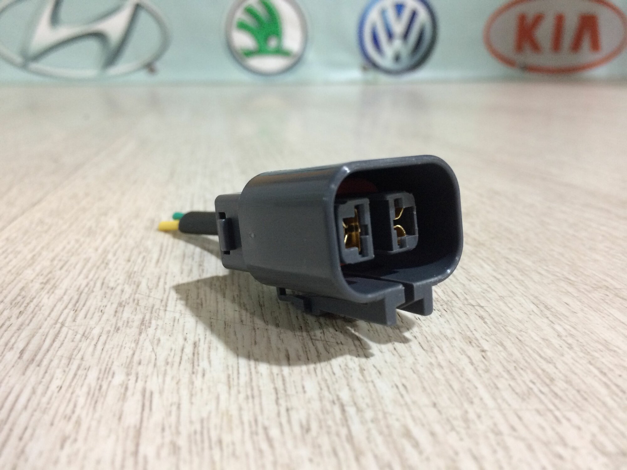 Разъем 2х контактный генератора Солярис Рио 3 Solaris Rio 11-17гг