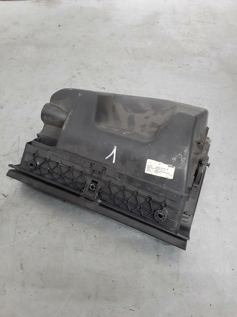 Бардачок Volkswagen Polo 4 рест. 2008 6Q1857097