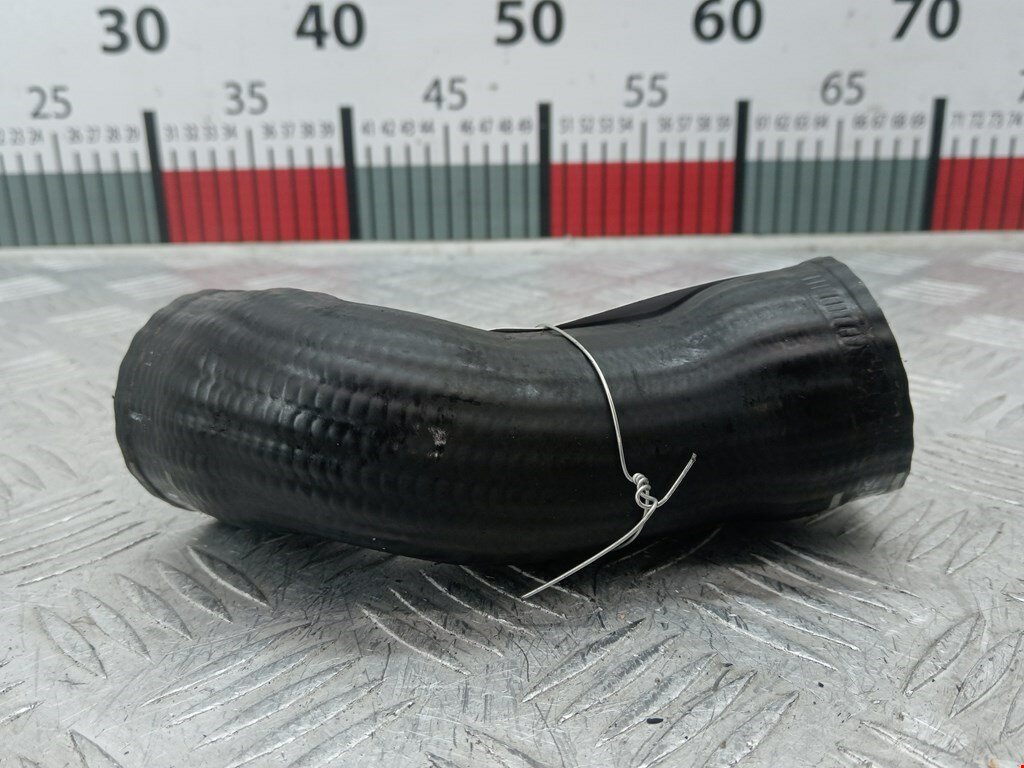 Патрубок турбины Ford Fiesta 5 арт. 2050814