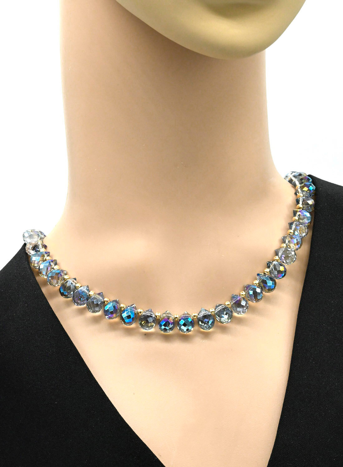 Бусы, циркон