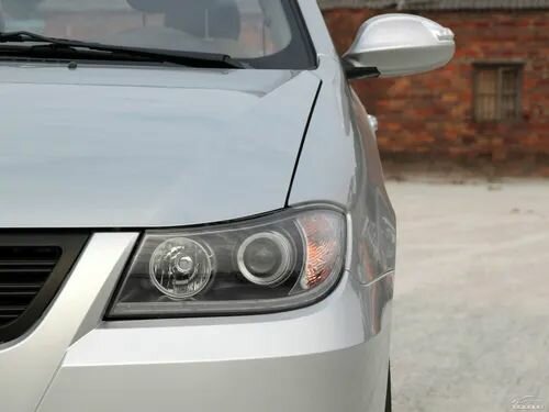 Фара автомобильная