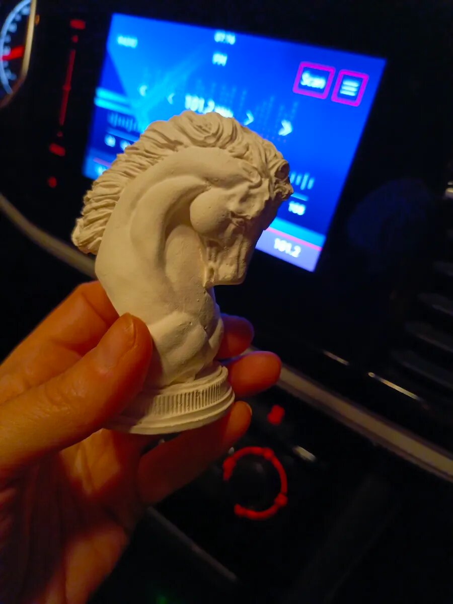 Конь символ 2026 ароматизатор в машину