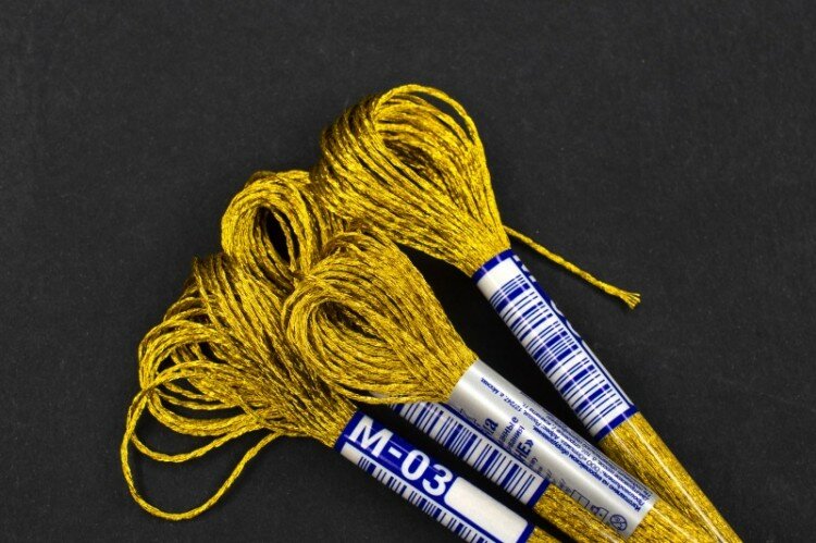 Металлизированные нитки мулине, цвет М-03 золото, 100%полиэстер, 8м, 1шт