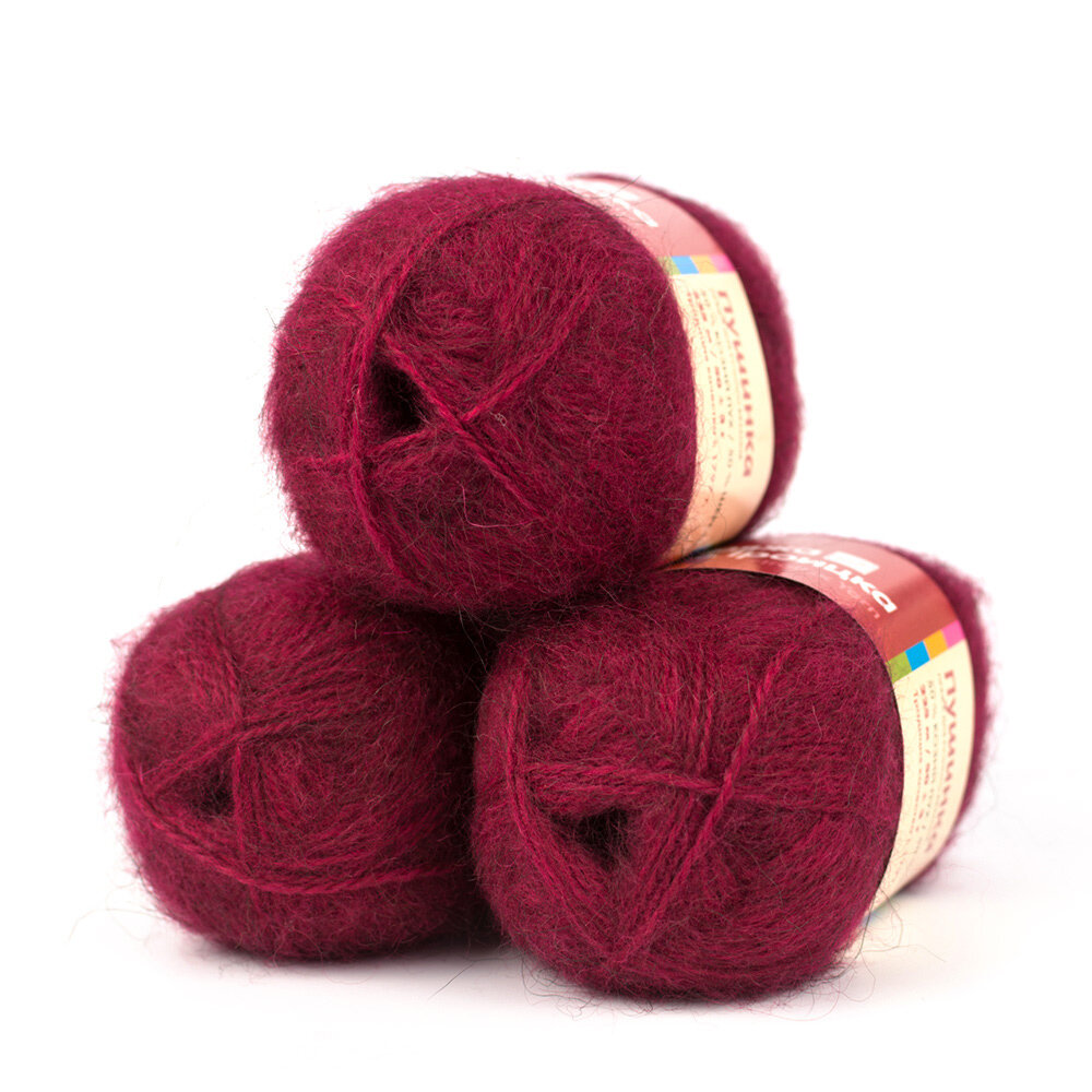 Пушинка пряжа из Троицка50% шерсть, 50% козий пух, 50 г, 225 м - натуральное тепло цвет №002 черный (1шт)