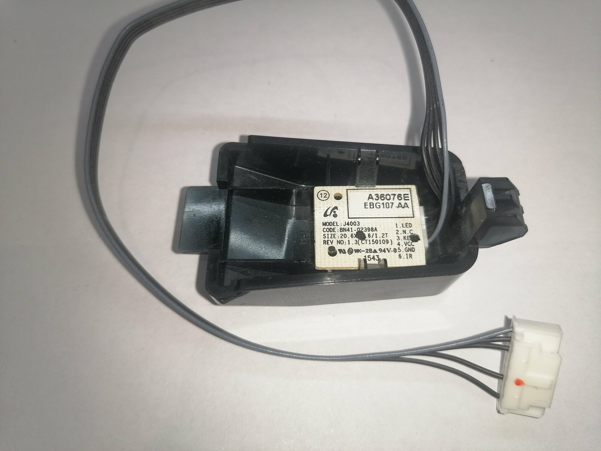 Кнопка включения с ИК приемником J4003 / BN41-02398A SAMSUNG UE40J5200AU