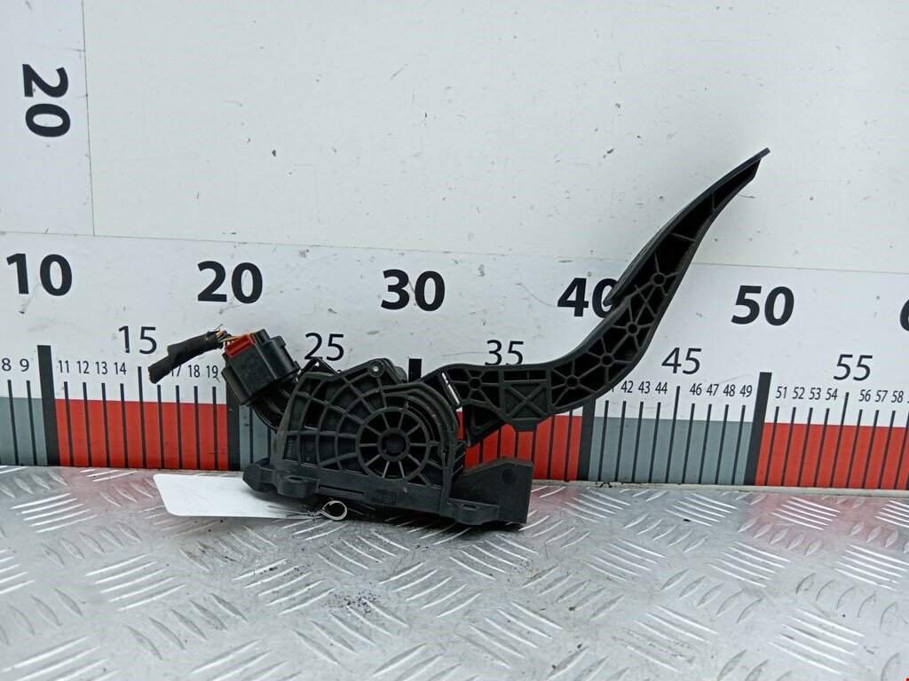 Педаль газа Skoda Rapid 1 6C2721503 арт. 1821993