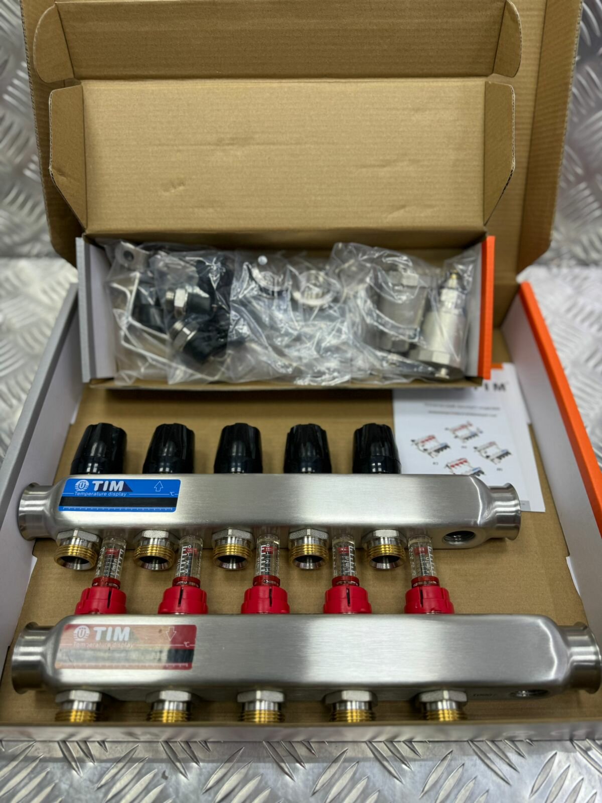 Коллекторная группа для теплого пола TIM на 5 выходов с расходомерами из нержавеющей стали 1" - 3/4" евроконус KCS5005