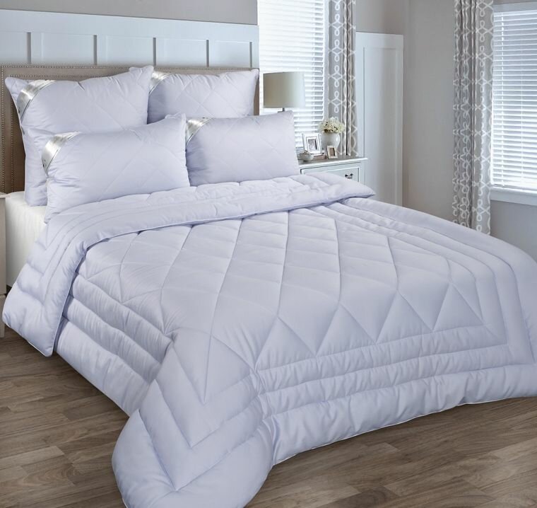 Одеяло 140х205 из Сатина / Лебяжий пух 300 г (одноигольная стёжка)