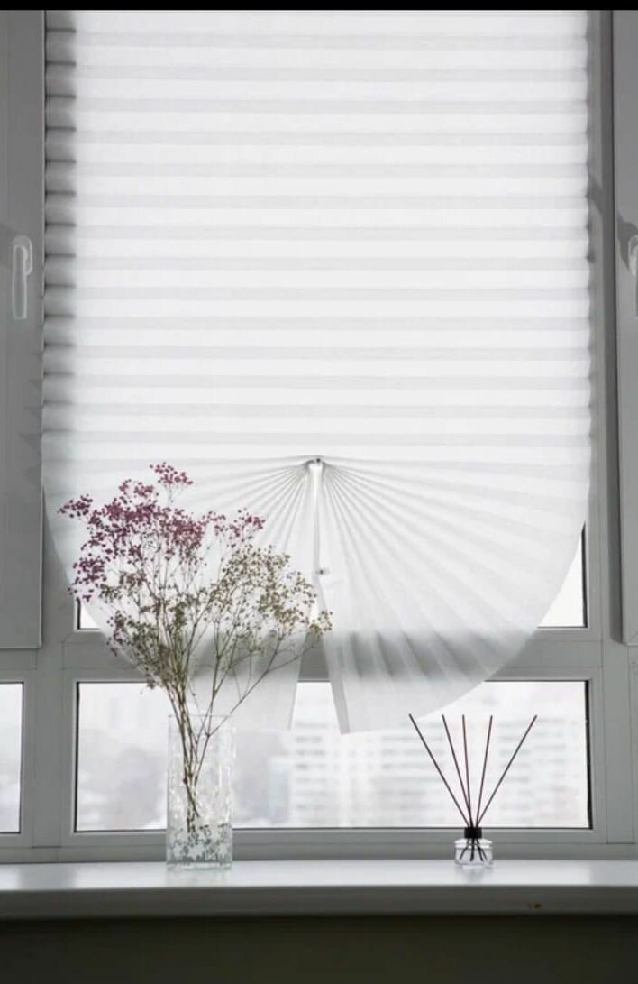 Жалюзи плиссе горизонтальные тканевые самоклеящиеся на липучке, размер 90х190см, цвет белый