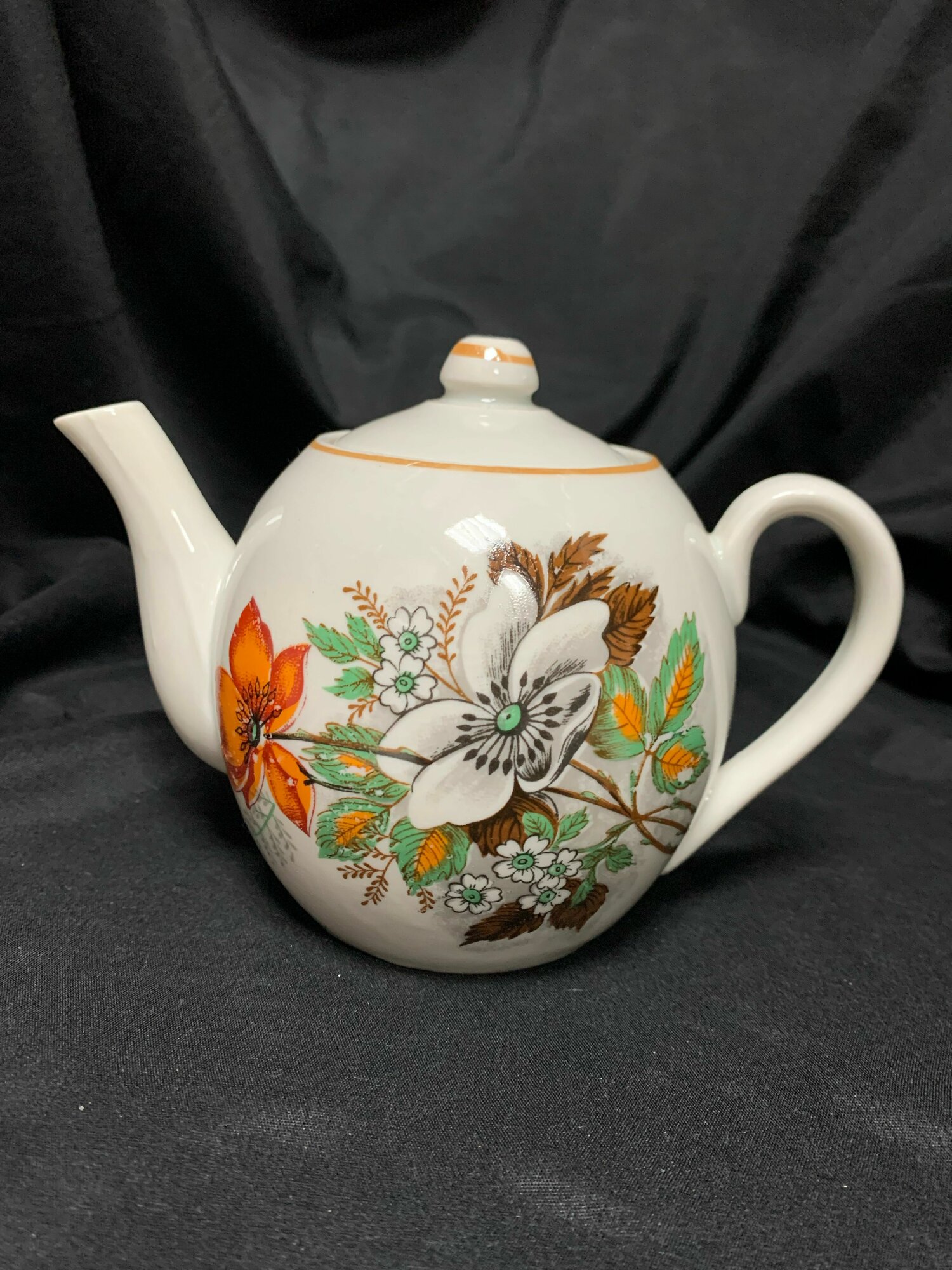 Фарфоровый чайник Мак (без позолоты)