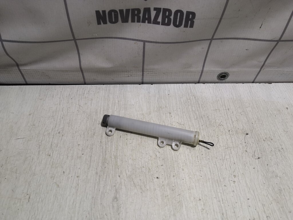 Амортизатор бардачка Mercedes Benz W211 E-Class 2002-2009