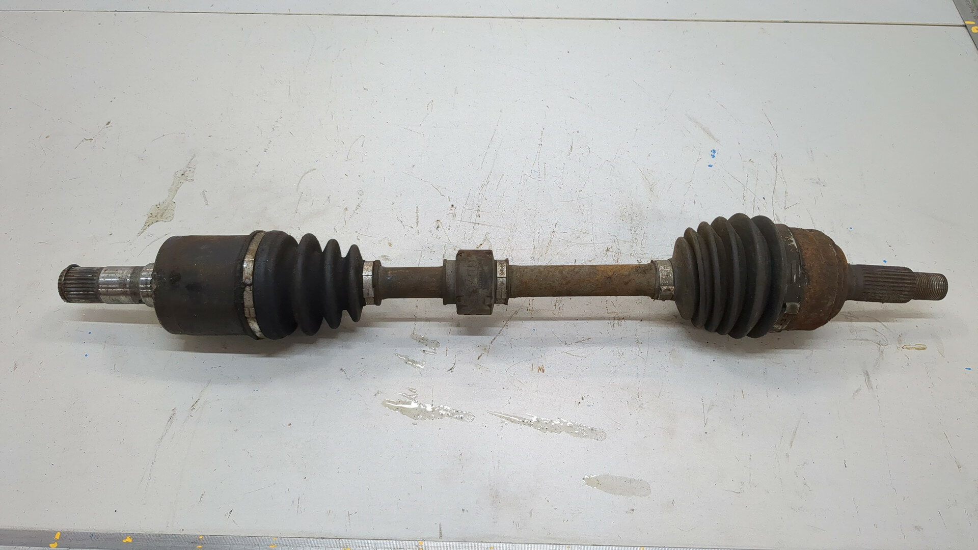 Полуось (вал, шрус) левая передняя Mazda 6 (GH) Б/У
