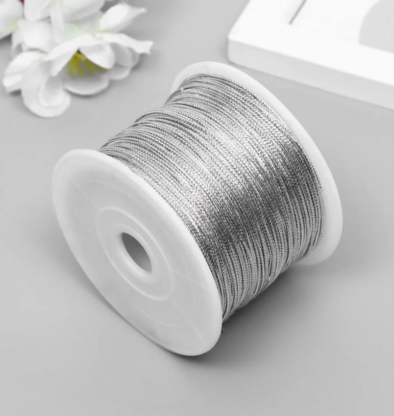 Шнур люрекс для декора и рукоделия, елочных игрушек 1 мм 90м серебро