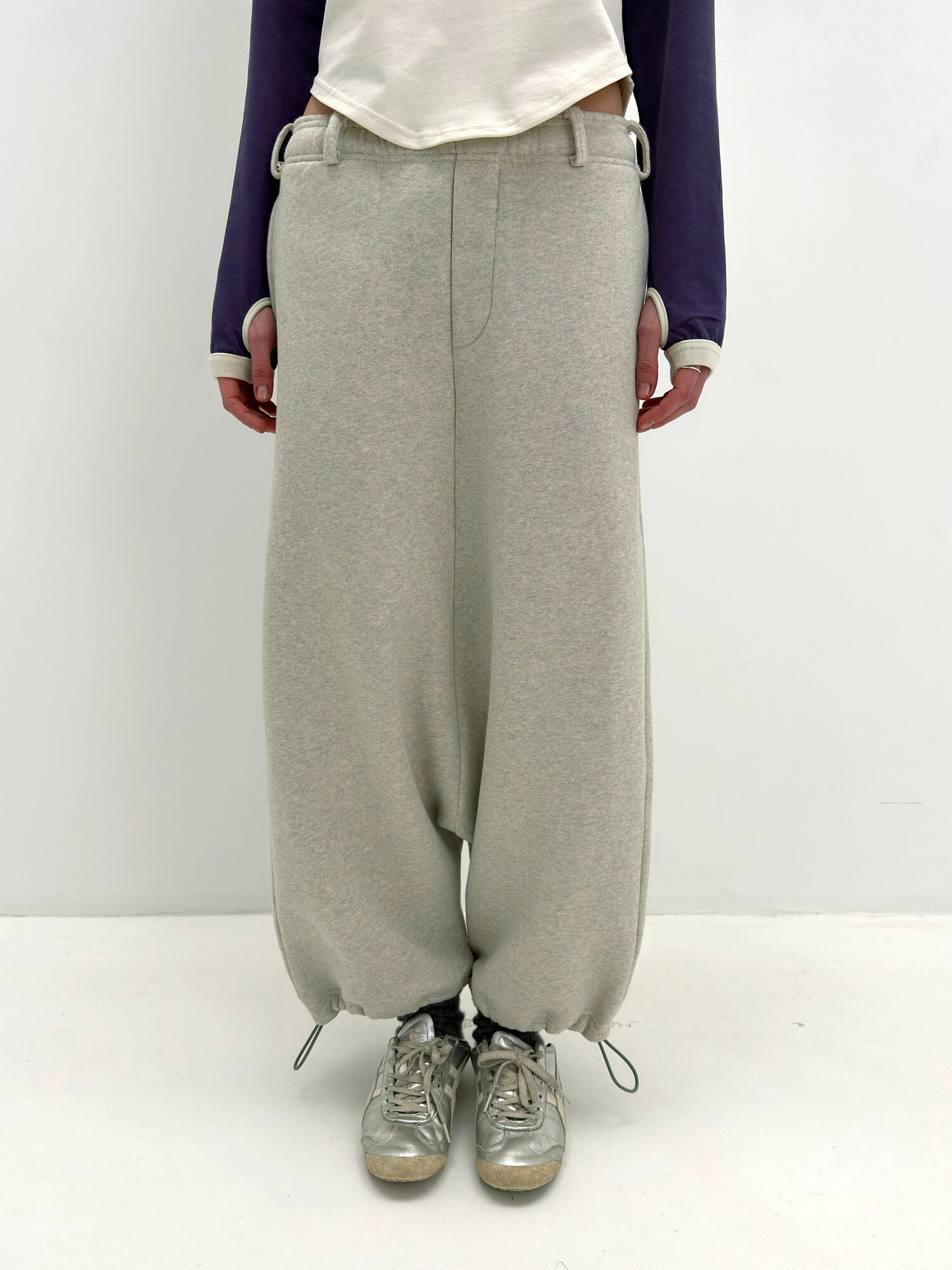 Брюки спортивные SINIY VSADNIK Feelings bugatti sweatpants, размер XS, серый — фото 1