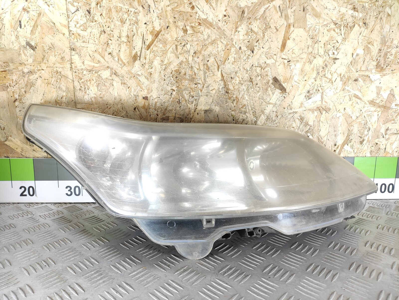 Фара правая CITROEN C4 2005-2011 6206L4