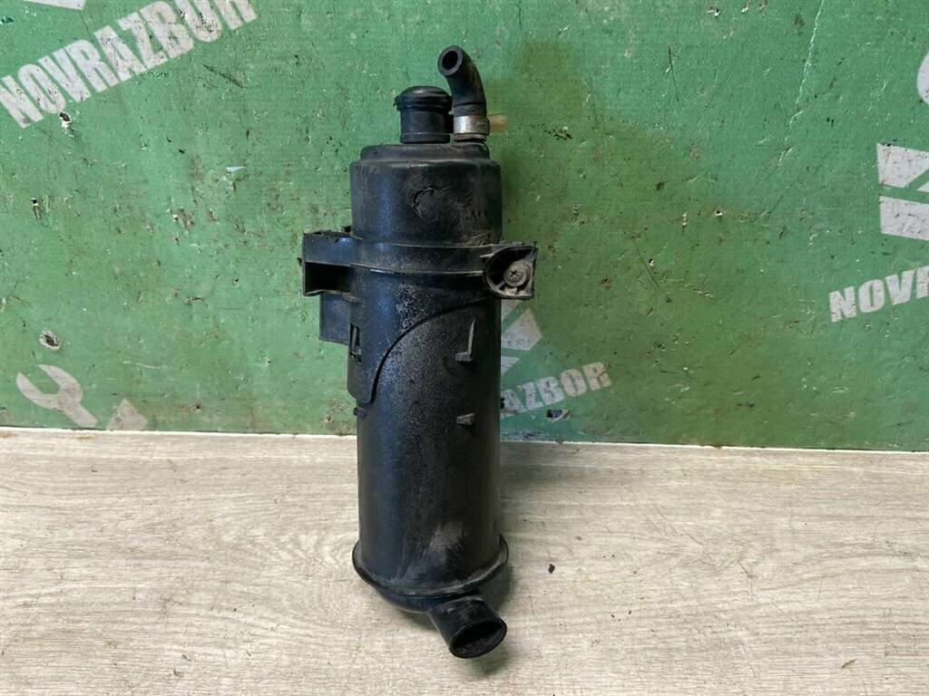 Абсорбер фильтр угольный VW Golf 3 Vento 91-97