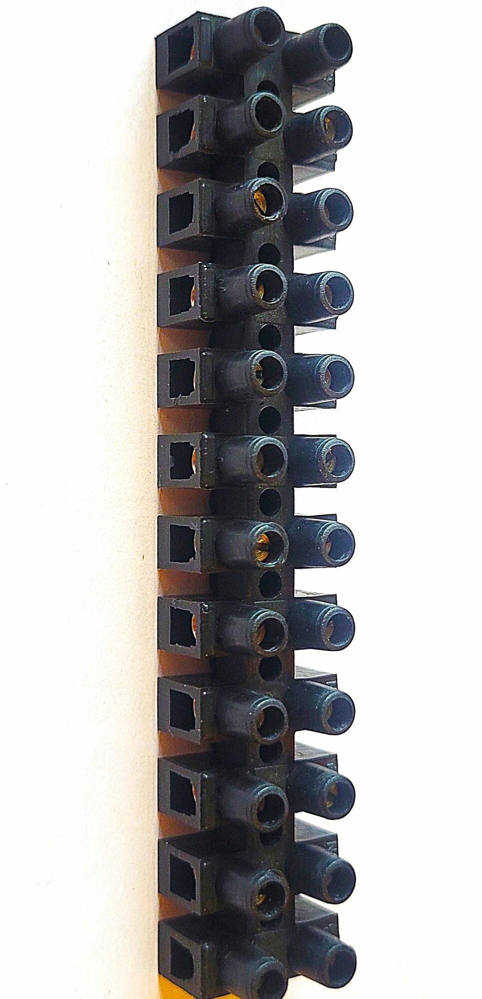 Блок клеммный (Korner Италия) 12 пар, 4-10мм2 черный 24А, OK-432-12-PLP.