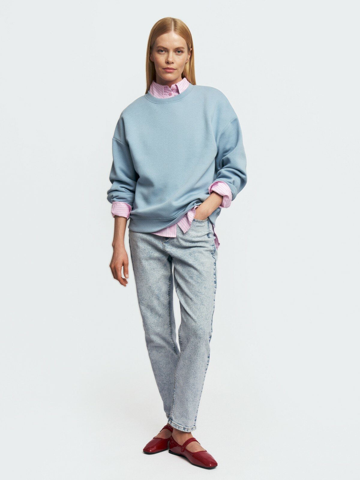 Джинсы мом Осень-зима 2025 