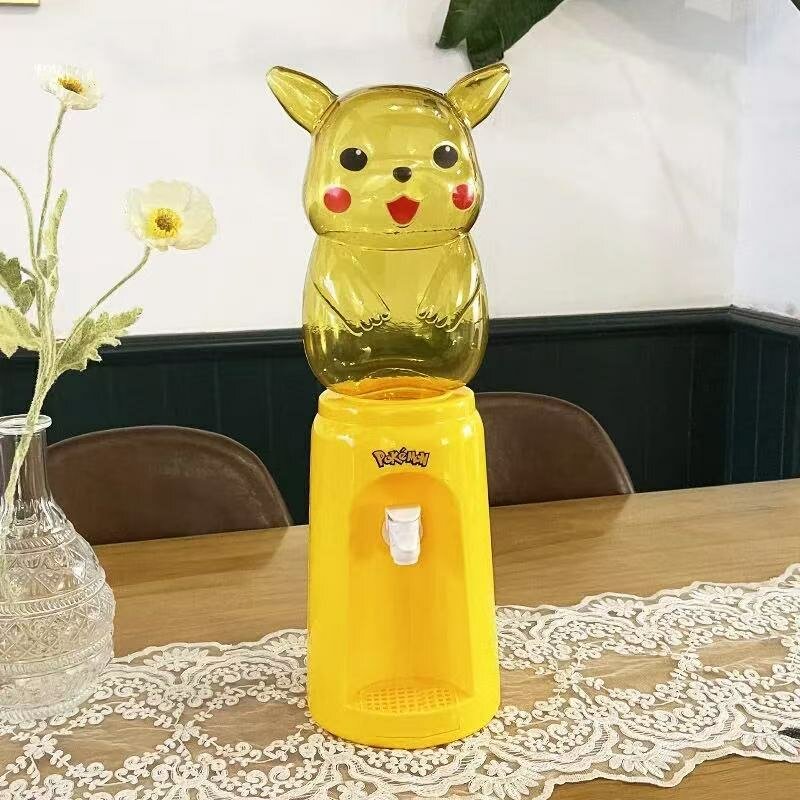 Hello Kitty Диспенсер для воды 2000 миллилитров.
