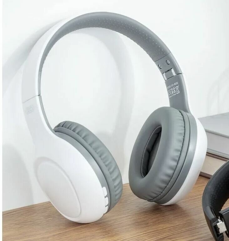 Наушники беспроводные накладные xomobile BE35 белые