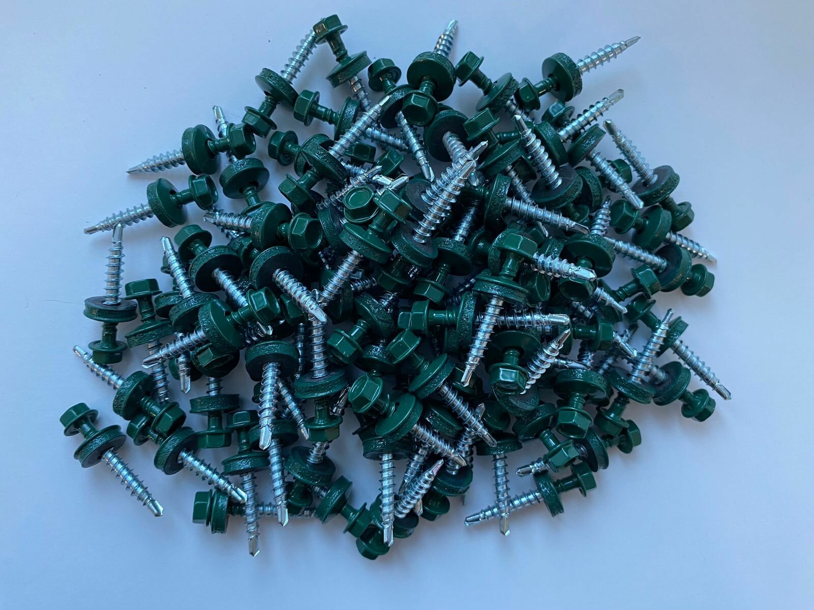 Саморез кровельный 4,8х35 мм RAL-6005 Зеленый мох (ведро) 100шт 199305