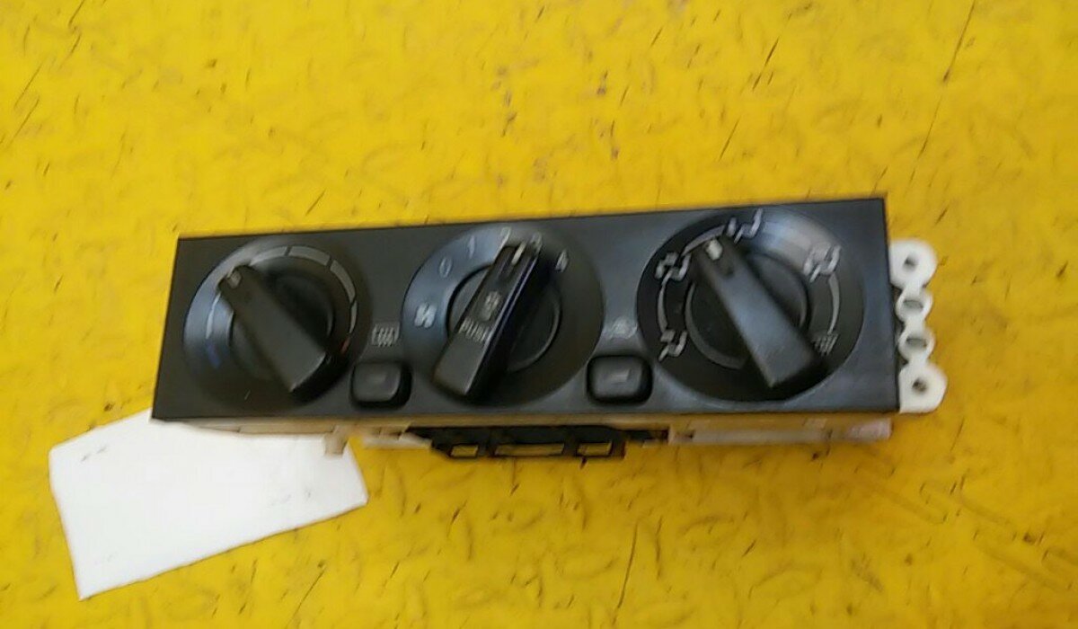 Блок управления печкой Carisma (DA) Mitsubishi MR500529