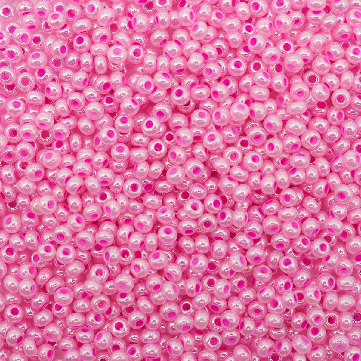 (37177) Бисер полупрозрачный жемчужный с цв. центром 10/0, круг. отв, 50г, Preciosa