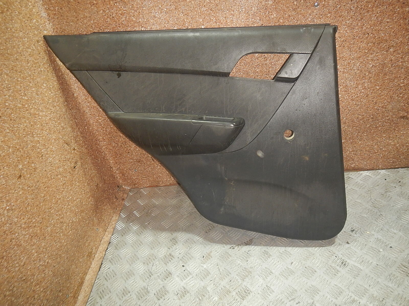 Б/У Обшивка двери задней левой, Chevrolet (Шевроле)-AVEO T250 SDN (05-11) CHEVROLET AVEO T250 SDN (05-11) В копоти. 2485...