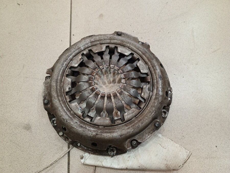 Корзина сцепления от Renault Megane 2 2002-2008