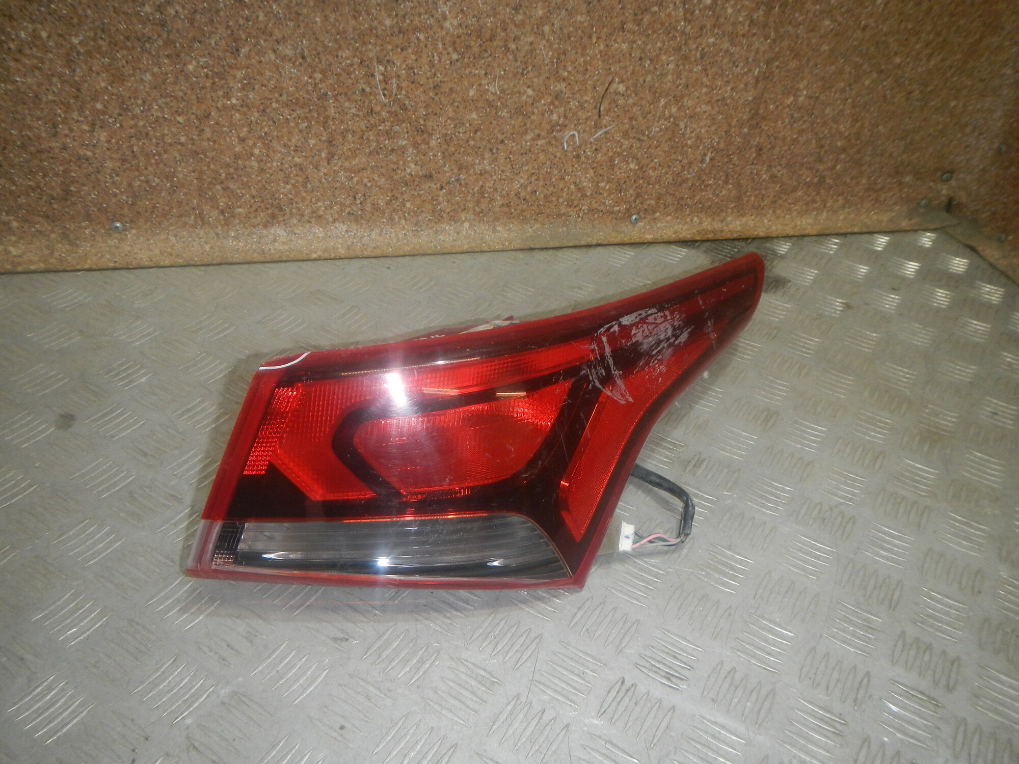 Б/У Фонарь задний правый, Hyundai (Хендэ)-SOLARIS (17-) HYUNDAI SOLARIS (17-) Царапины, скол стекла, следы от скотча. 56...