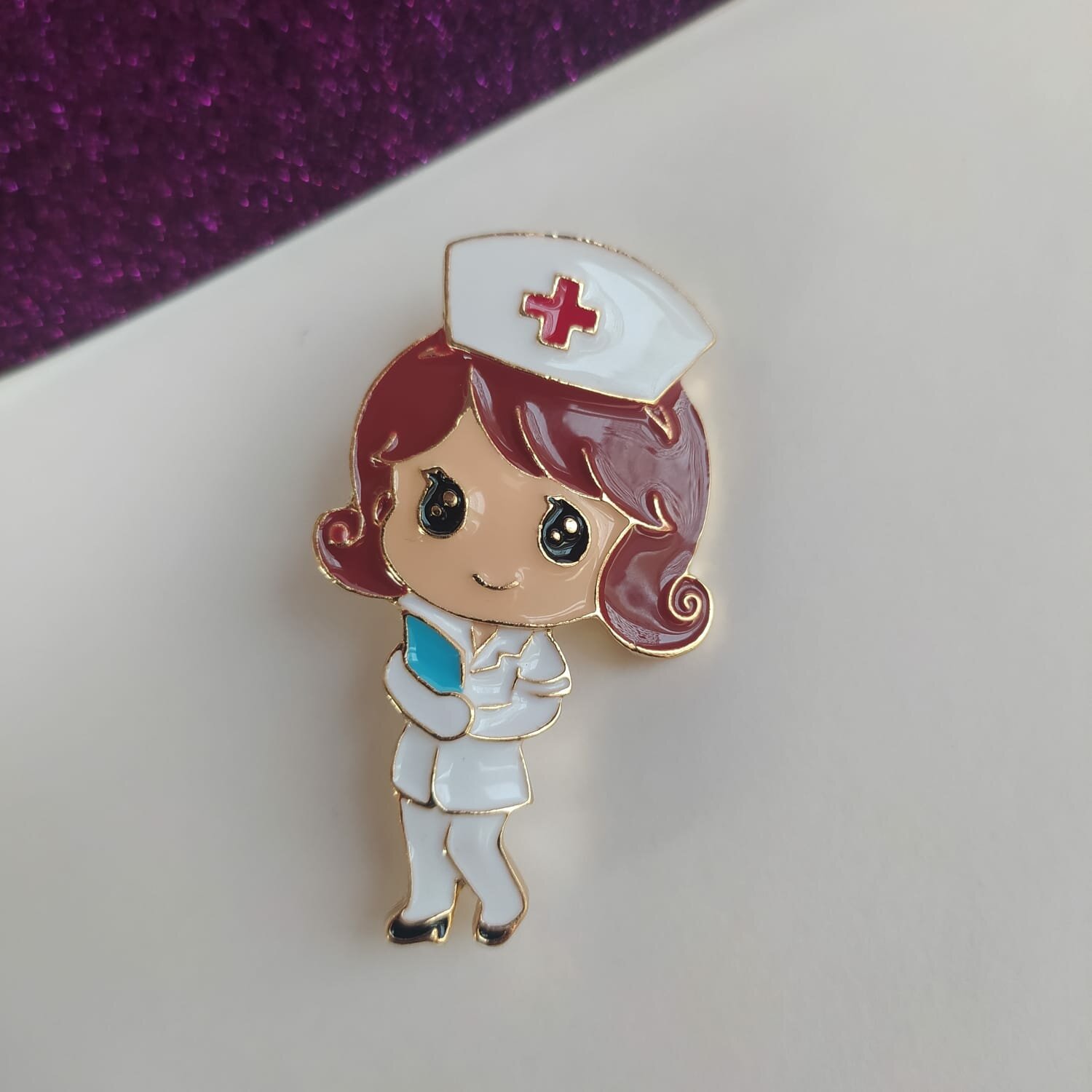 Брошь, эмаль