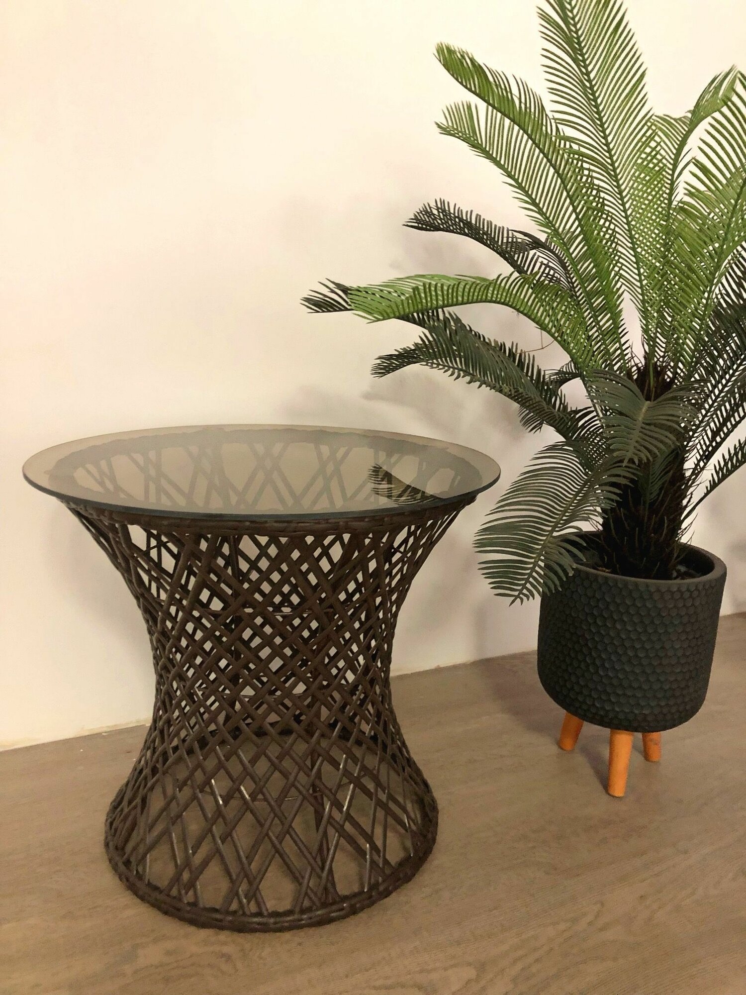 Стол Бонго макси со стеклом, коричневый, диаметр 0,56 м