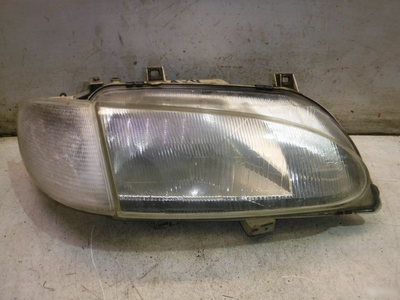 Фара правая Ford Galaxy I (1995—2000) 95VW13006YC 7M2941016J 1005710