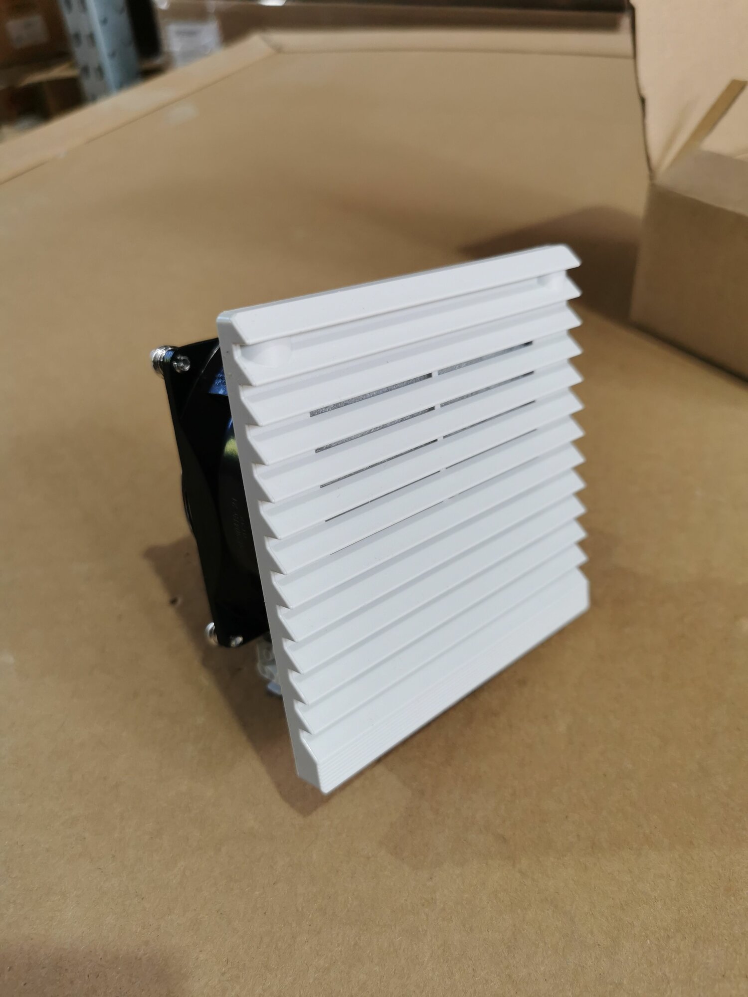 LFT(F)116-93-65-230VAC (ВентЭл) Вентилятор осевой фильтрующий