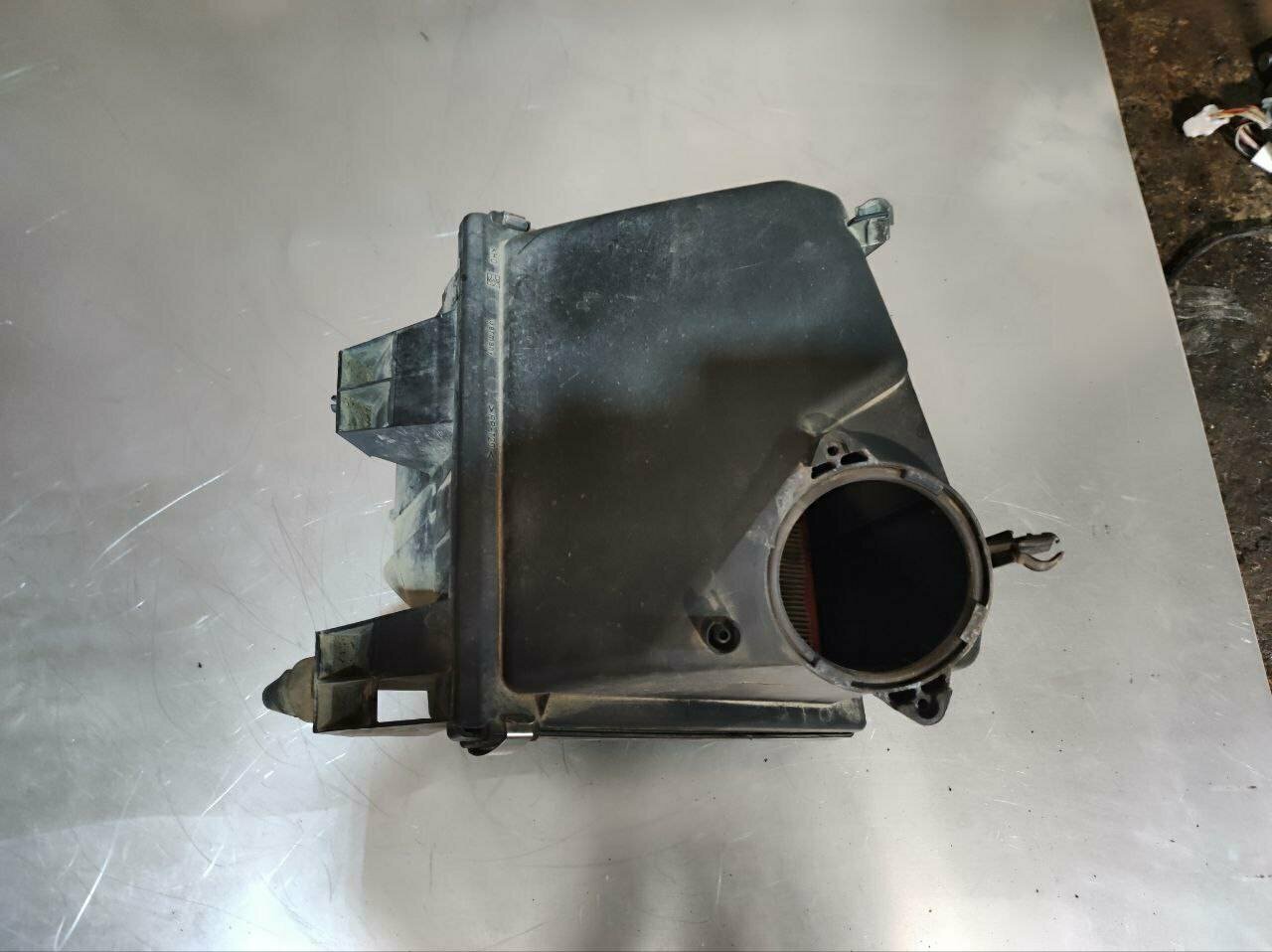 Корпус воздушногo фильтра Audi A6 C5 рест. 2002